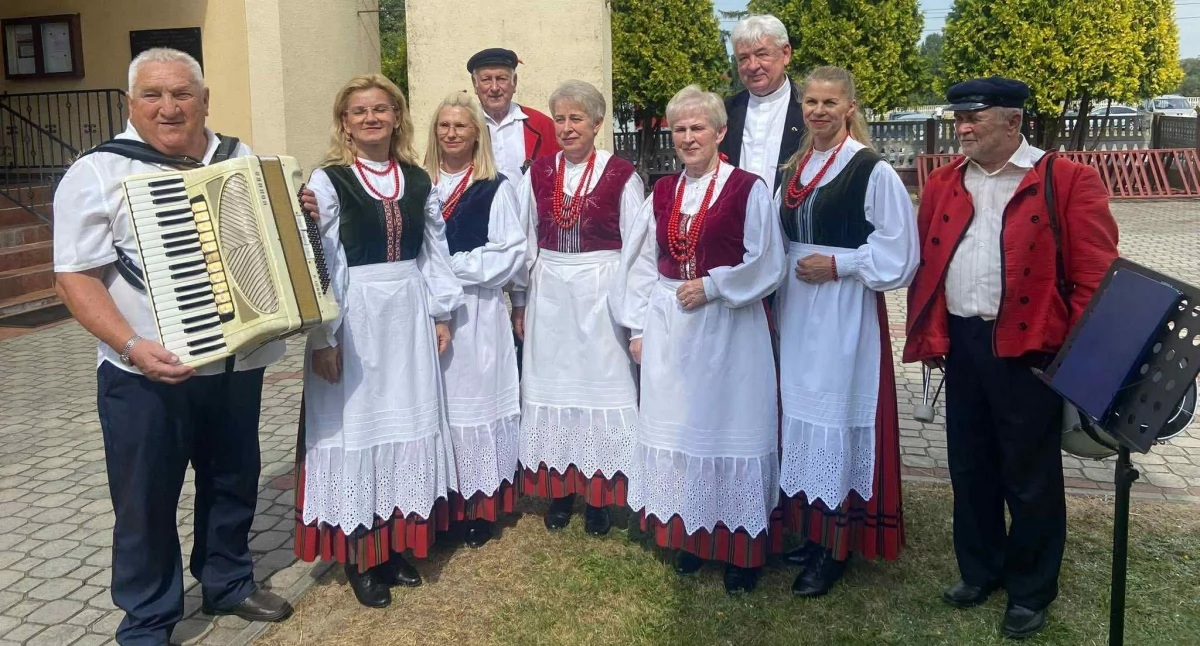 Śpiewają, bo kochają: Historia kapeli ludowej z Kiełczygłowa - wiadomości Kiełczygłów