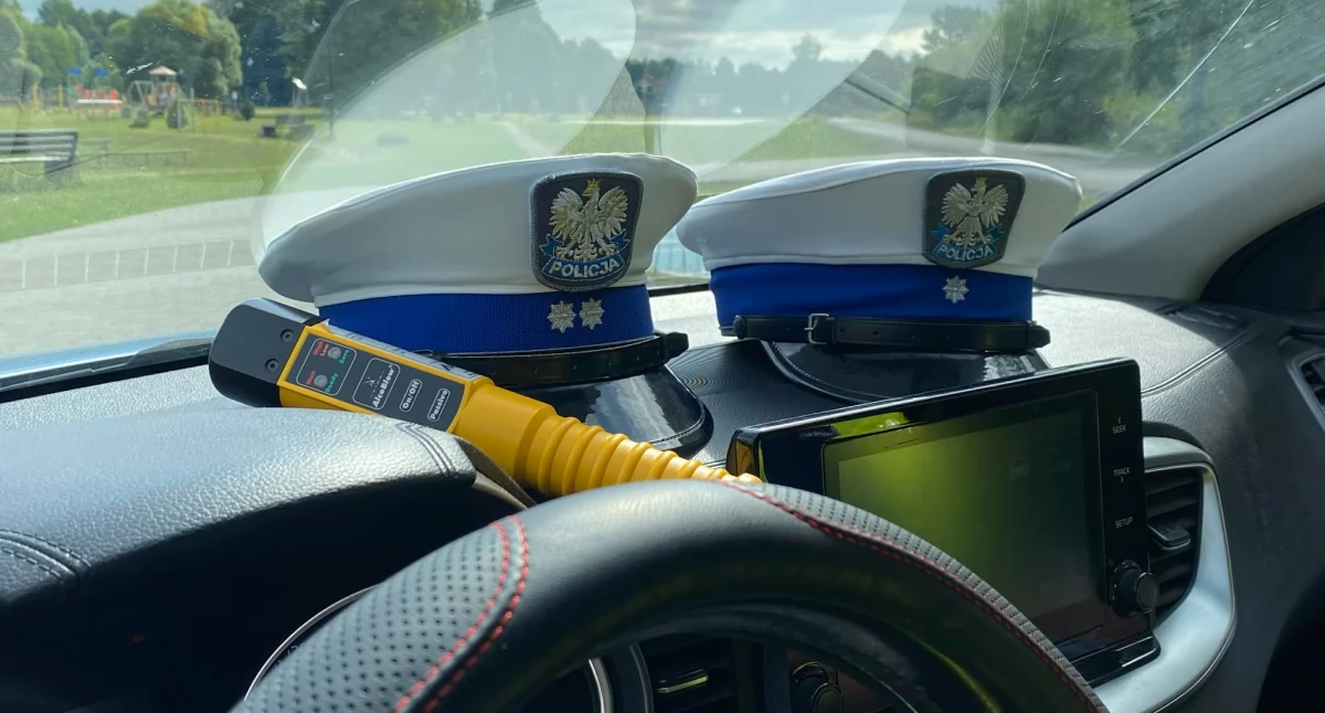 Pirat drogowy z bmw zatrzymany! Jechał przez Złoczew z prędkością 120 ...